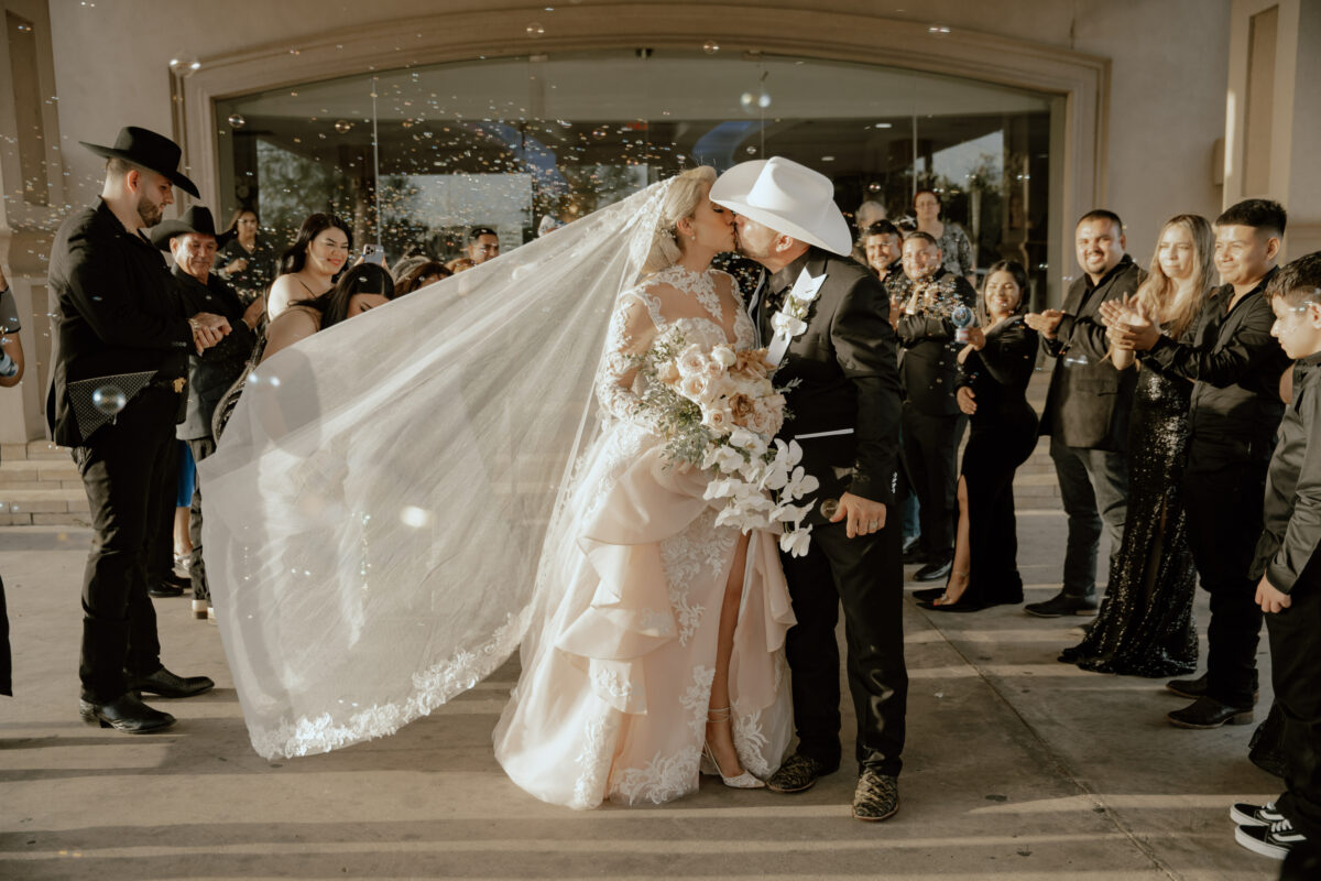 The Wedding of Elda Rodriguez & Johnny Salazar - The Valley Wedding Pages
